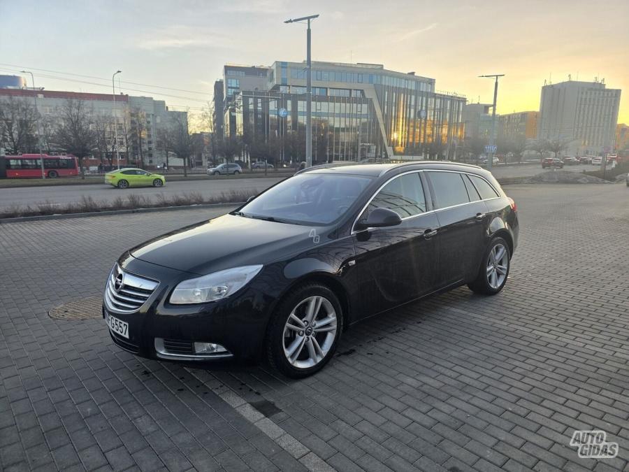 Opel Insignia 2010 in Vilnius, with an engine capacity of 2.00 L and mileage of 260 thousand km for 2700 €, photo 2 on AUTOMOTO.COM.LV