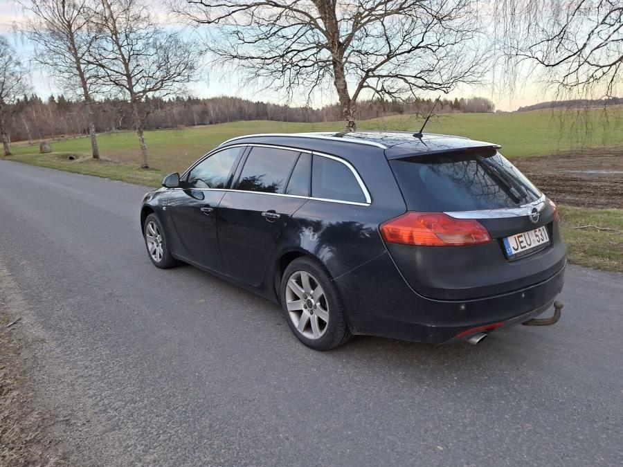 Opel Insignia 2010 in Silale, with an engine capacity of 2.00 L and mileage of 300 thousand km for 1500 €, photo 9 on AUTOMOTO.COM.LV