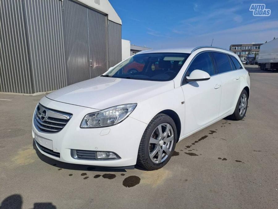 Opel Insignia 2010 in Klaipeda, with an engine capacity of 2.00 L and mileage of 249 thousand km for 2950 €, photo 1 on AUTOMOTO.COM.LV