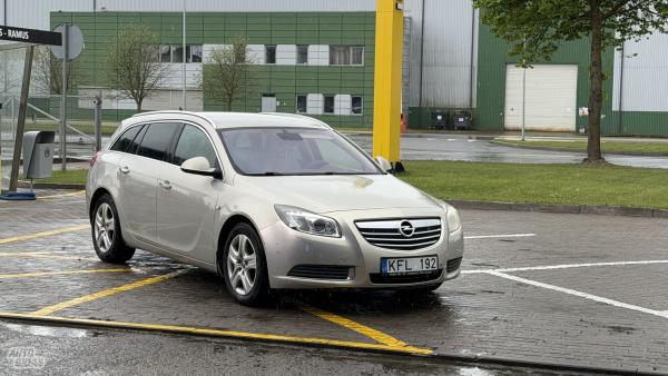 Opel Insignia 2010 in Siauliai, with an engine capacity of 2.00 L and mileage of 260 thousand km for 1650 €, photo 1 on AUTOMOTO.COM.LV
