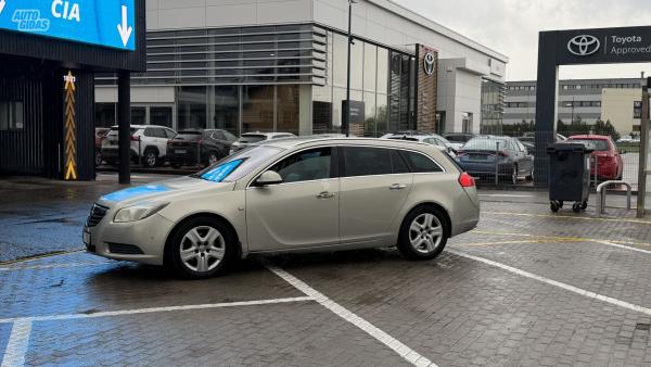Opel Insignia 2010 in Siauliai, with an engine capacity of 2.00 L and mileage of 260 thousand km for 1650 €, photo 4 on AUTOMOTO.COM.LV