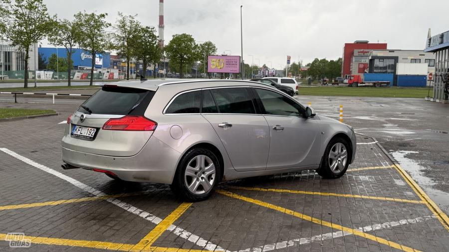 Opel Insignia 2010 in Siauliai, with an engine capacity of 2.00 L and mileage of 260 thousand km for 1650 €, photo 6 on AUTOMOTO.COM.LV