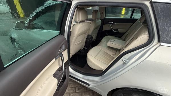 Opel Insignia 2010 in Siauliai, with an engine capacity of 2.00 L and mileage of 260 thousand km for 1650 €, photo 7 on AUTOMOTO.COM.LV
