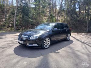 Opel Insignia 2010 in Alytus, with an engine capacity of 2.00 L and mileage of 302 thousand km for 2350 €, photo  on AUTOMOTO.COM.LV