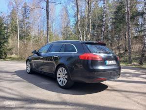 Opel Insignia 2010 in Alytus, with an engine capacity of 2.00 L and mileage of 302 thousand km for 2350 €, photo 5 on AUTOMOTO.COM.LV
