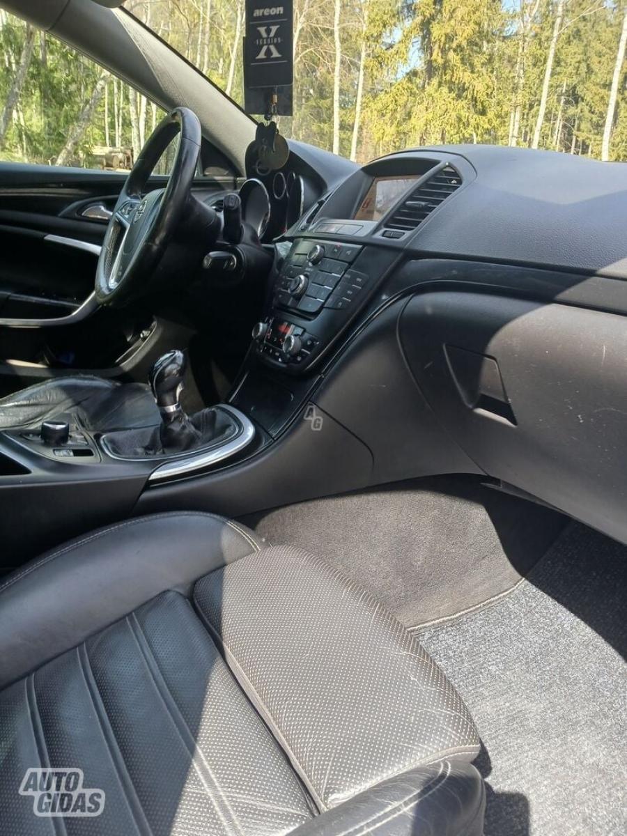 Opel Insignia 2010 in Alytus, with an engine capacity of 2.00 L and mileage of 302 thousand km for 2350 €, photo 10 on AUTOMOTO.COM.LV
