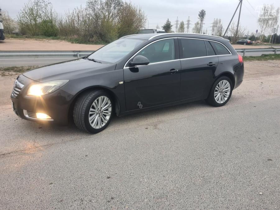 Opel Insignia 2010 in Vilnius, with an engine capacity of 2.00 L and mileage of 252 thousand km for 3250 €, photo 4 on AUTOMOTO.COM.LV