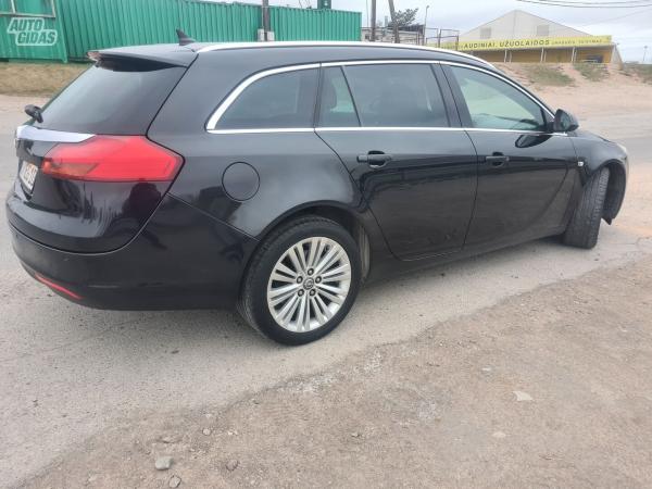 Opel Insignia 2010 in Vilnius, with an engine capacity of 2.00 L and mileage of 252 thousand km for 3250 €, photo 5 on AUTOMOTO.COM.LV