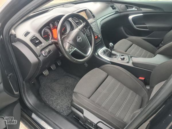 Opel Insignia 2010 in Vilnius, with an engine capacity of 2.00 L and mileage of 252 thousand km for 3250 €, photo 8 on AUTOMOTO.COM.LV
