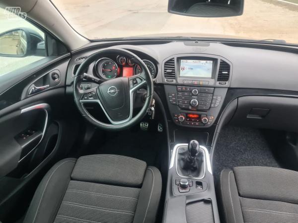 Opel Insignia 2010 in Vilnius, with an engine capacity of 2.00 L and mileage of 252 thousand km for 3250 €, photo 9 on AUTOMOTO.COM.LV
