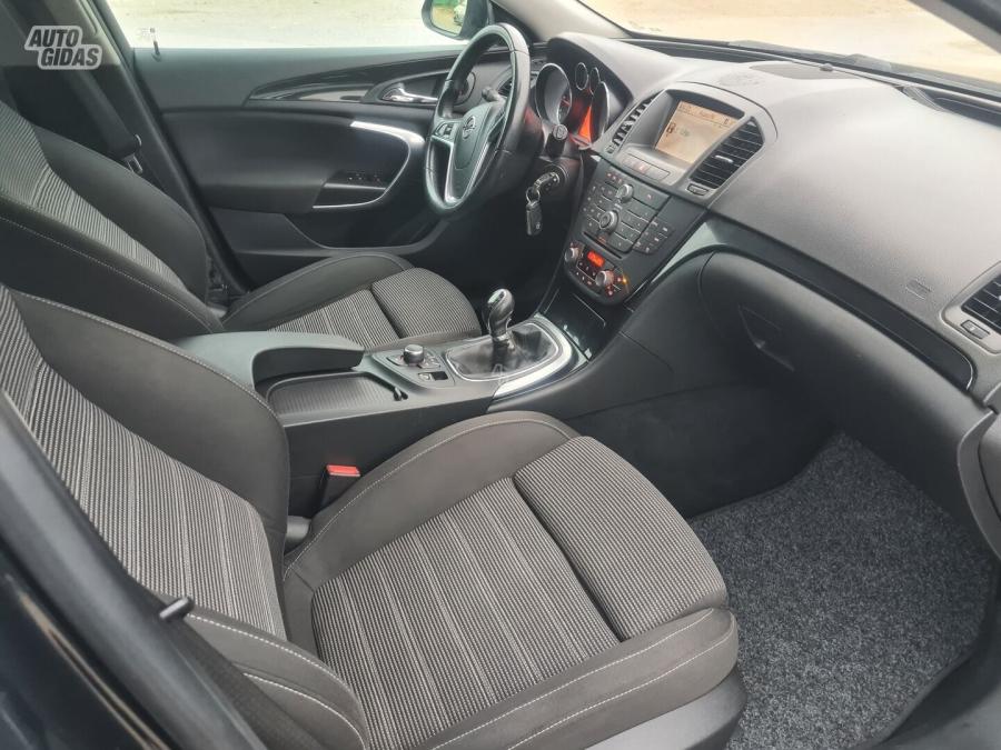 Opel Insignia 2010 in Vilnius, with an engine capacity of 2.00 L and mileage of 252 thousand km for 3250 €, photo 11 on AUTOMOTO.COM.LV