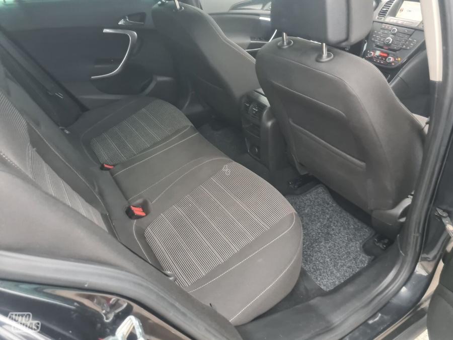 Opel Insignia 2010 in Vilnius, with an engine capacity of 2.00 L and mileage of 252 thousand km for 3250 €, photo 13 on AUTOMOTO.COM.LV