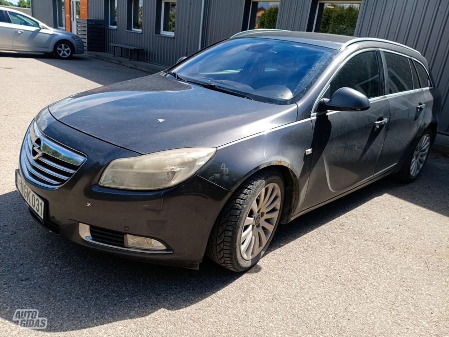 Opel Insignia 2010 in Utena, with an engine capacity of 2.00 L and mileage of 350 thousand km for 1555 €, photo 1 on AUTOMOTO.COM.LV