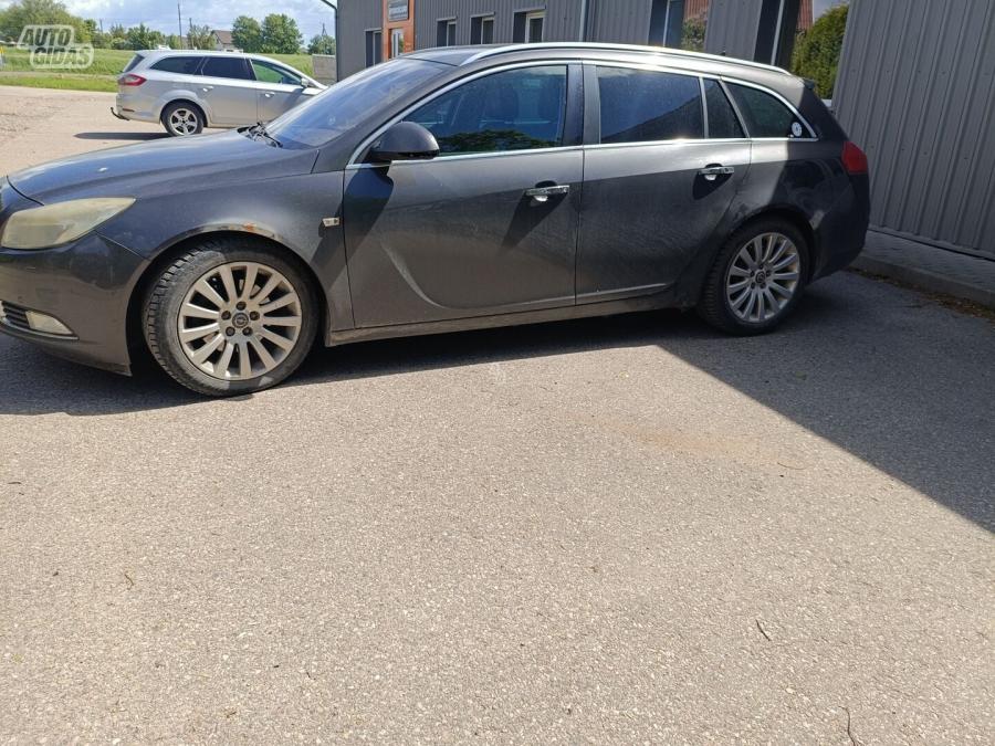 Opel Insignia 2010 in Utena, with an engine capacity of 2.00 L and mileage of 350 thousand km for 1555 €, photo 3 on AUTOMOTO.COM.LV