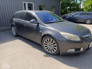 Opel Insignia 2010 in Utena, with an engine capacity of 2.00 L and mileage of 350 thousand km for 1555 €, photo 4 on AUTOMOTO.COM.LV