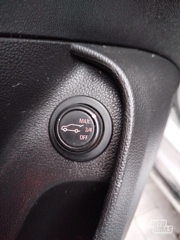 Opel Insignia 2010 in Siauliai, with an engine capacity of 2.00 L and mileage of 380 thousand km for 1650 €, photo 7 on AUTOMOTO.COM.LV