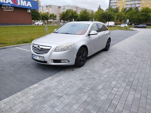 Opel Insignia 2010 in Siauliai, with an engine capacity of 2.00 L and mileage of 380 thousand km for 1650 €, photo 2 on AUTOMOTO.COM.LV