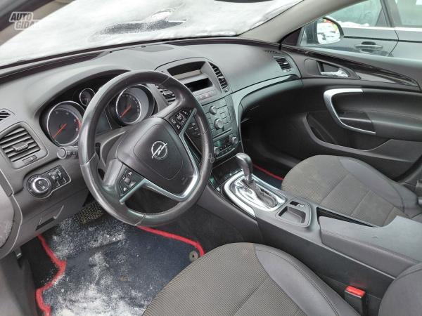 Opel Insignia 2010 in Vilnius, with an engine capacity of 2.00 L and mileage of 359 thousand km for 2000 €, photo 7 on AUTOMOTO.COM.LV