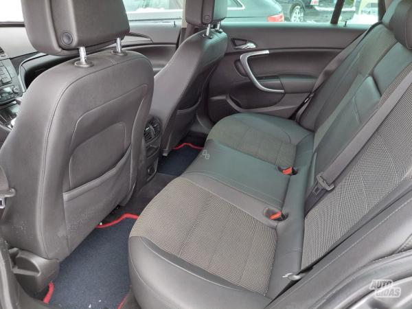 Opel Insignia 2010 in Vilnius, with an engine capacity of 2.00 L and mileage of 359 thousand km for 2000 €, photo 8 on AUTOMOTO.COM.LV
