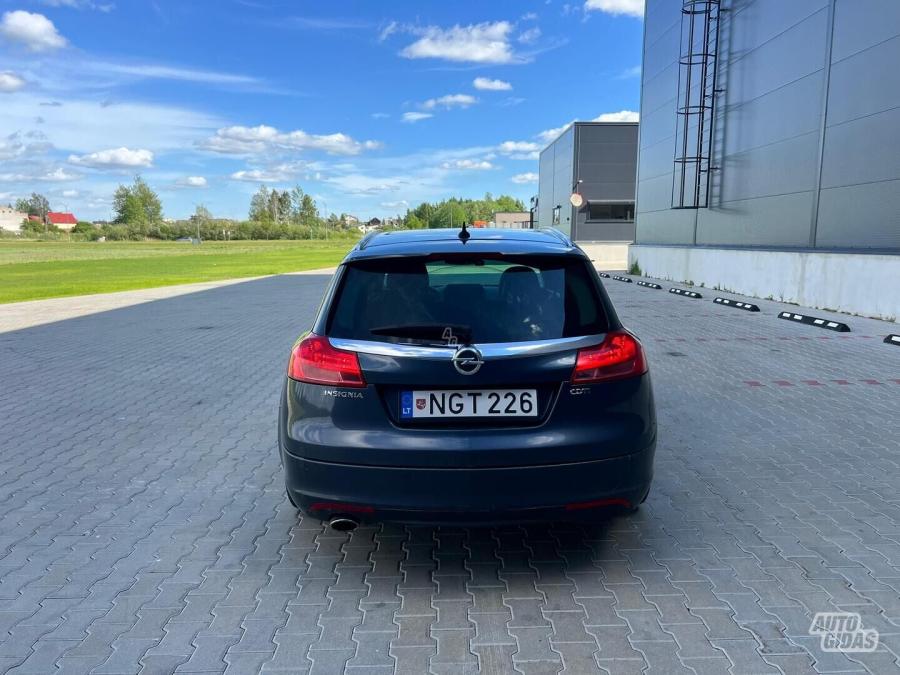 Opel Insignia 2010 in Siauliai, with an engine capacity of 2.00 L and mileage of 255 thousand km for 2750 €, photo 7 on AUTOMOTO.COM.LV