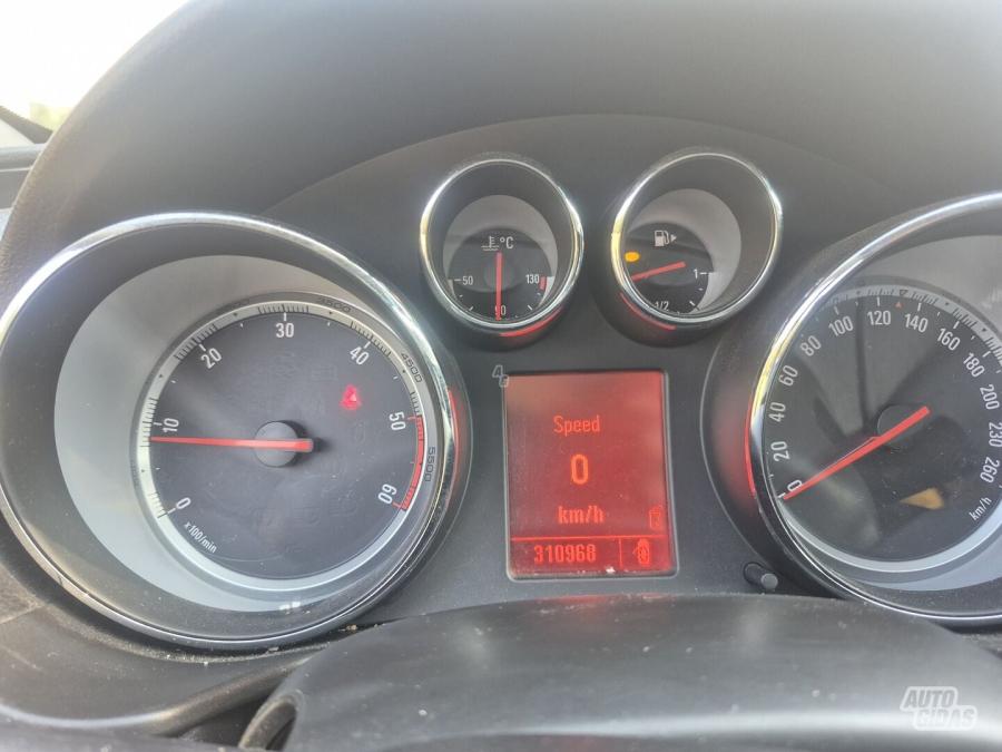 Opel Insignia 2010 in Prienai, with an engine capacity of 2.00 L and mileage of 311 thousand km for 2100 €, photo 6 on AUTOMOTO.COM.LV