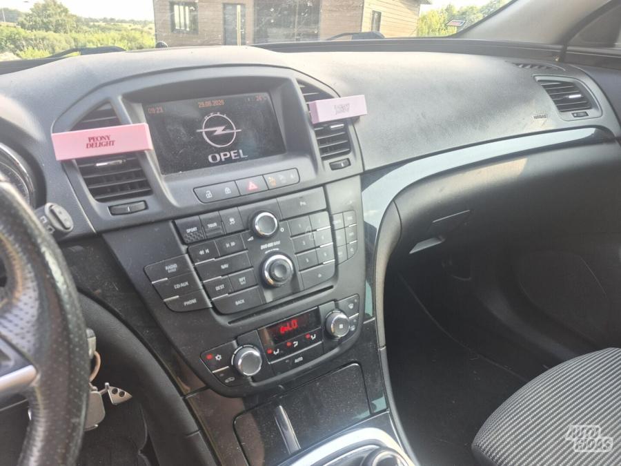 Opel Insignia 2010 in Prienai, with an engine capacity of 2.00 L and mileage of 311 thousand km for 2100 €, photo 7 on AUTOMOTO.COM.LV