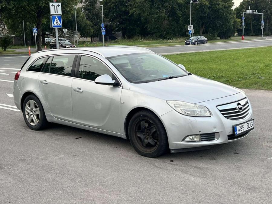Opel Insignia 2010 Narva, ar dzinēja tilpumu 2.00 L un nobraukumu 317 tūkst. km par 999 €, foto 3 vietnē AUTOMOTO.COM.LV