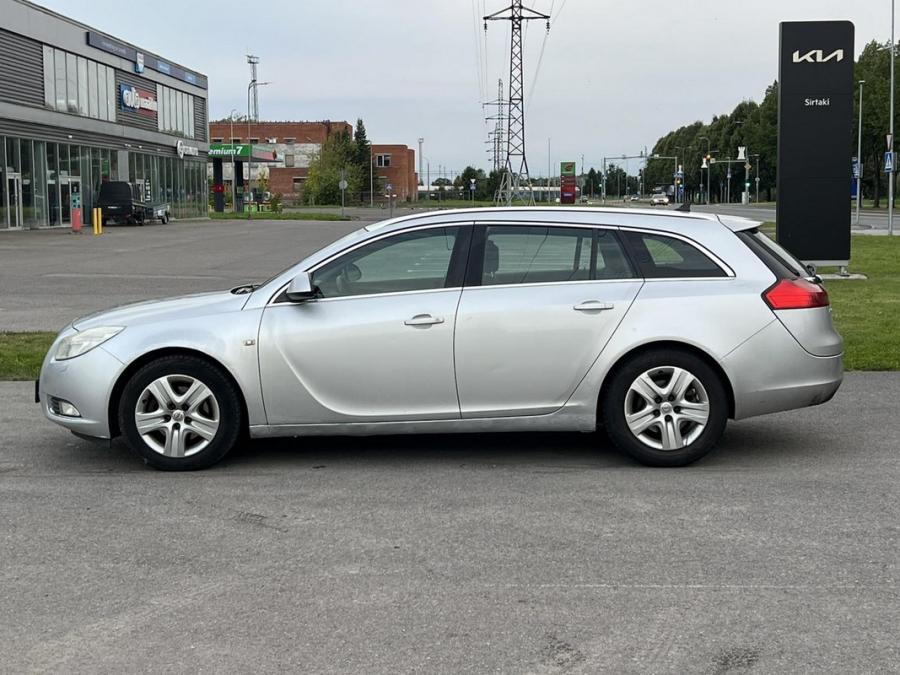 Opel Insignia 2010 Narva, ar dzinēja tilpumu 2.00 L un nobraukumu 317 tūkst. km par 999 €, foto 5 vietnē AUTOMOTO.COM.LV