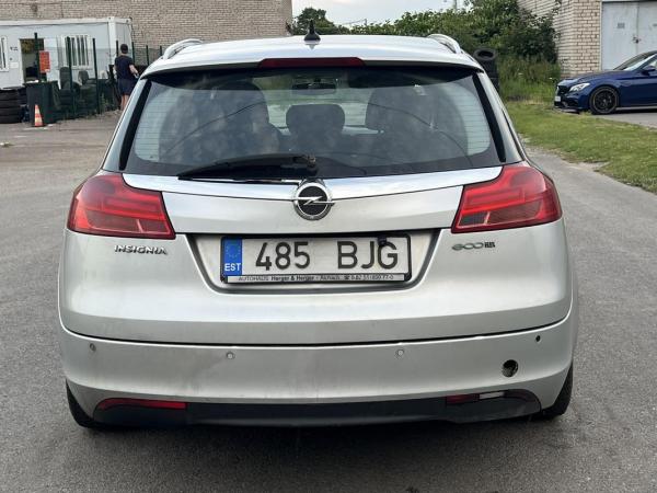 Opel Insignia 2010 Narva, ar dzinēja tilpumu 2.00 L un nobraukumu 317 tūkst. km par 999 €, foto 8 vietnē AUTOMOTO.COM.LV