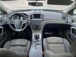 Opel Insignia 2010 Narva, ar dzinēja tilpumu 2.00 L un nobraukumu 317 tūkst. km par 999 €, foto 10 vietnē AUTOMOTO.COM.LV