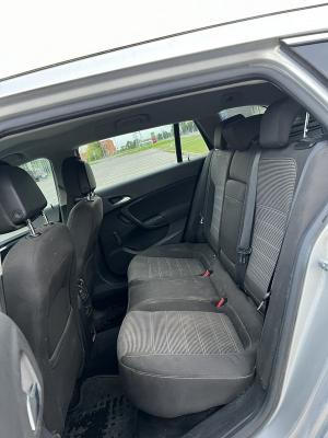 Opel Insignia 2010 Narva, ar dzinēja tilpumu 2.00 L un nobraukumu 317 tūkst. km par 999 €, foto 11 vietnē AUTOMOTO.COM.LV