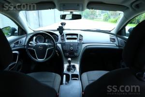 Opel Insignia 2010 in Riga, with an engine capacity of 1.60 L and mileage of 233 thousand km for 2700 €, photo 9 on AUTOMOTO.COM.LV
