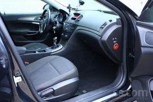 Opel Insignia 2010 in Riga, with an engine capacity of 1.60 L and mileage of 233 thousand km for 2700 €, photo 12 on AUTOMOTO.COM.LV