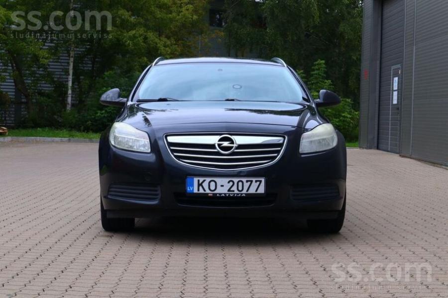 Opel Insignia 2010 in Riga, with an engine capacity of 1.60 L and mileage of 233 thousand km for 2700 €, photo 13 on AUTOMOTO.COM.LV
