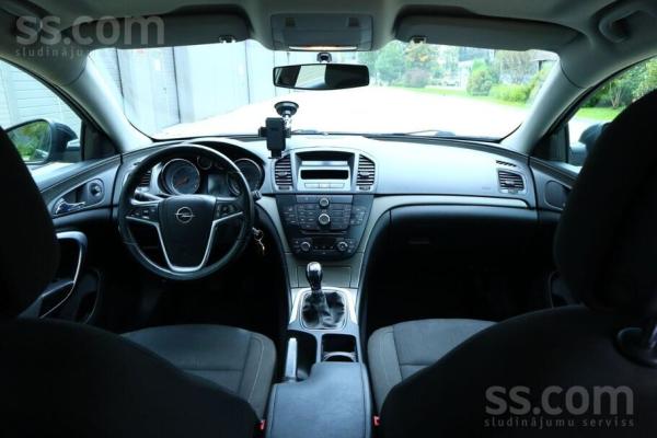 Opel Insignia 2010 in Riga, with an engine capacity of 1.60 L and mileage of 233 thousand km for 2700 €, photo 9 on AUTOMOTO.COM.LV