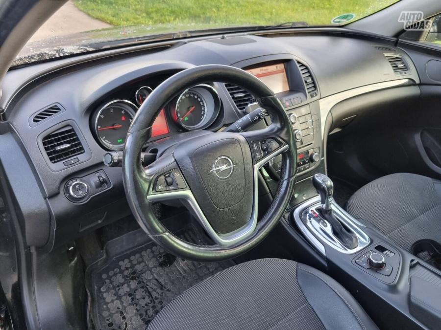 Opel Insignia 2010 in Kaunas, with an engine capacity of 2.00 L and mileage of 310 thousand km for 2800 €, photo 8 on AUTOMOTO.COM.LV