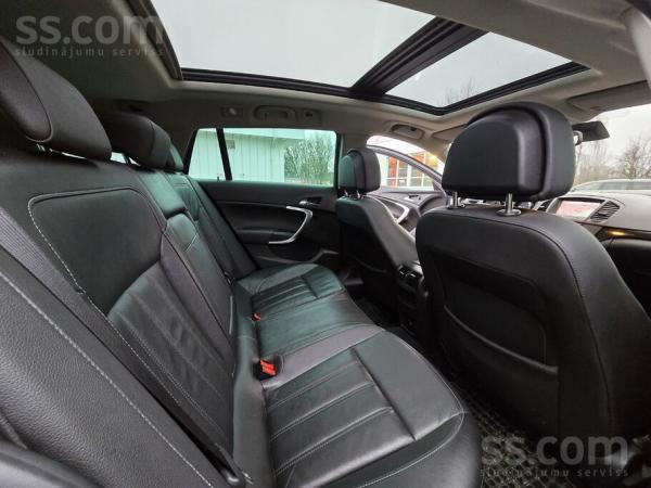 Opel Insignia 2011 in Riga, with an engine capacity of 2.00 L and mileage of 290 thousand km for 3300 €, photo 8 on AUTOMOTO.COM.LV