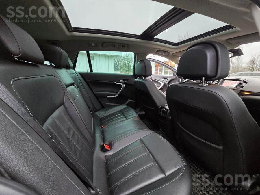 Opel Insignia 2011 in Riga, with an engine capacity of 2.00 L and mileage of 290 thousand km for 3300 €, photo 8 on AUTOMOTO.COM.LV