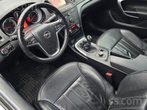 Opel Insignia 2011 in Riga, with an engine capacity of 2.00 L and mileage of 290 thousand km for 3300 €, photo 9 on AUTOMOTO.COM.LV