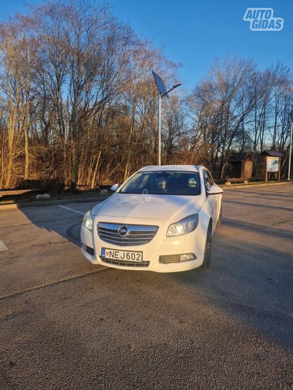Opel Insignia 2011 in Akmene, with an engine capacity of 2.00 L and mileage of 362 thousand km for 4200 €, photo 3 on AUTOMOTO.COM.LV