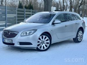 Opel Insignia 2011 in Riga, with an engine capacity of 2.00 L and mileage of 0 thousand km for 3150 €, photo 2 on AUTOMOTO.COM.LV