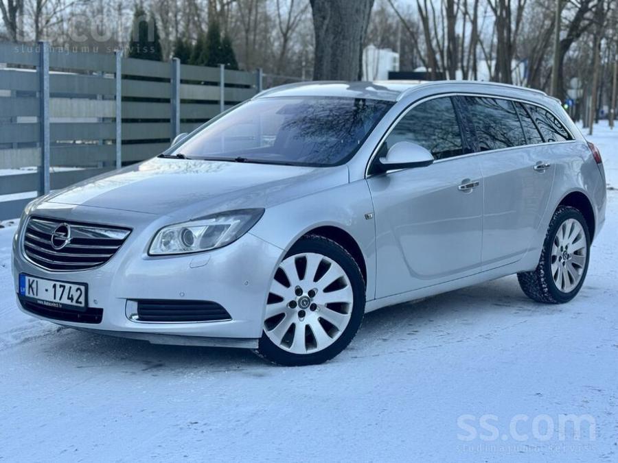 Opel Insignia 2011 in Riga, with an engine capacity of 2.00 L and mileage of 0 thousand km for 3150 €, photo 2 on AUTOMOTO.COM.LV