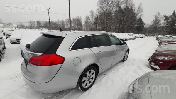 Opel Insignia 2011 in Riga, with an engine capacity of 2.00 L and mileage of 298 thousand km for 4100 €, photo 10 on AUTOMOTO.COM.LV