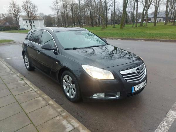Opel Insignia 2011 in Ukmerge, with an engine capacity of 2.00 L and mileage of 400 thousand km for 2450 €, photo 3 on AUTOMOTO.COM.LV