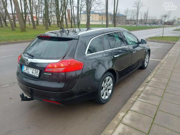 Opel Insignia 2011 in Ukmerge, with an engine capacity of 2.00 L and mileage of 400 thousand km for 2450 €, photo 5 on AUTOMOTO.COM.LV
