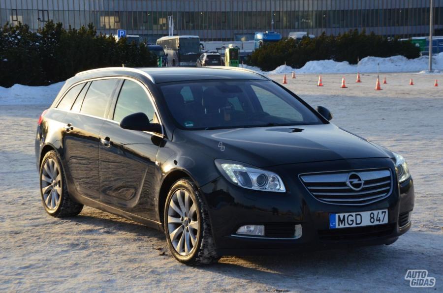 Opel Insignia 2011 in Siauliai, with an engine capacity of 2.00 L and mileage of 251 thousand km for 3200 €, photo 1 on AUTOMOTO.COM.LV