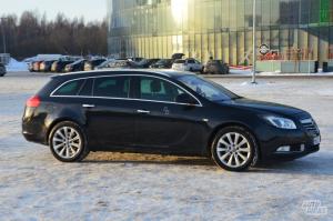 Opel Insignia 2011 in Siauliai, with an engine capacity of 2.00 L and mileage of 251 thousand km for 3200 €, photo 5 on AUTOMOTO.COM.LV