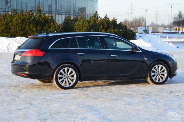 Opel Insignia 2011 in Siauliai, with an engine capacity of 2.00 L and mileage of 251 thousand km for 3200 €, photo 6 on AUTOMOTO.COM.LV