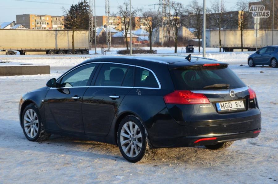 Opel Insignia 2011 in Siauliai, with an engine capacity of 2.00 L and mileage of 251 thousand km for 3200 €, photo 11 on AUTOMOTO.COM.LV