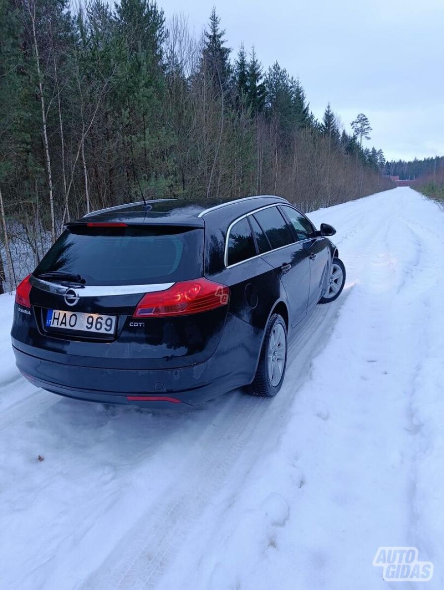 Opel Insignia 2011 in Salcininkai, with an engine capacity of 2.00 L and mileage of 230 thousand km for 2999 €, photo 4 on AUTOMOTO.COM.LV